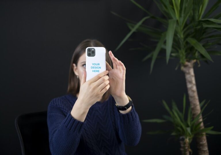 30+ Free Phone Case Mockups (Online & PSD Templates)
